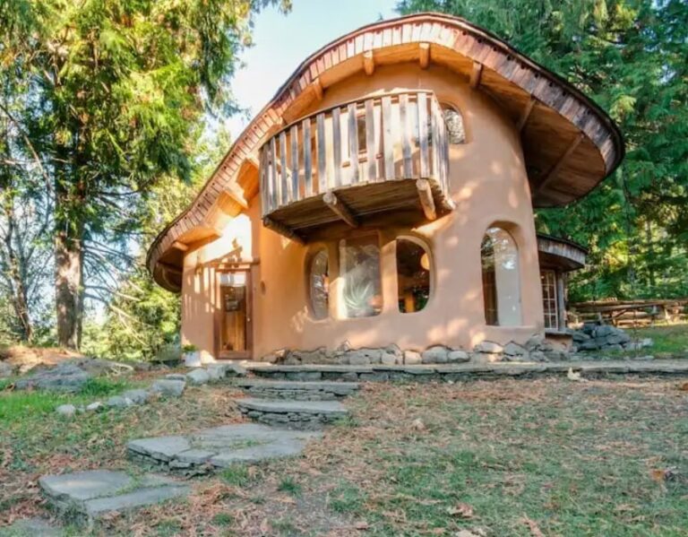 Cob House: Natural Architecture Making a Comeback - The Environmental Blog