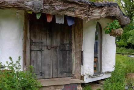 Cob House: Natural Architecture Making a Comeback - The Environmental Blog
